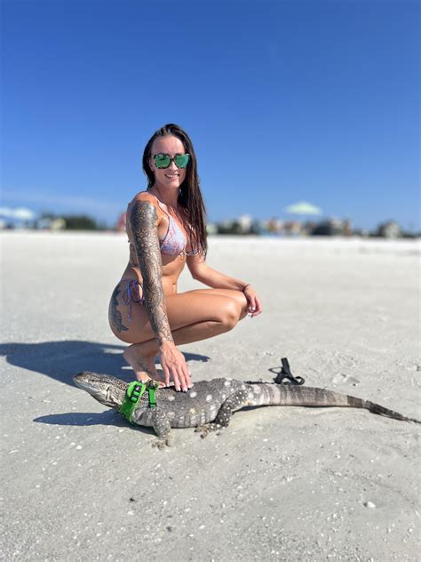 I Made A Friend At The Beach Bikini Hot Sex Photos Com