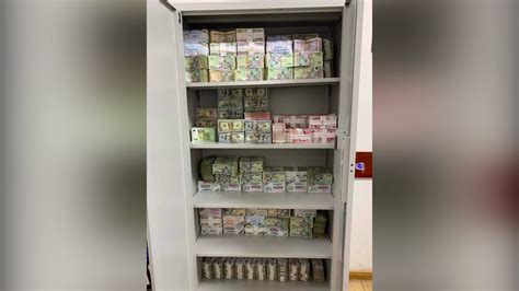 С Батдөлийн гэрээс 1 5 сая ам доллар 548 мянган юань болон 1 4 тэрбум төгрөг бүхий нийт 7 3