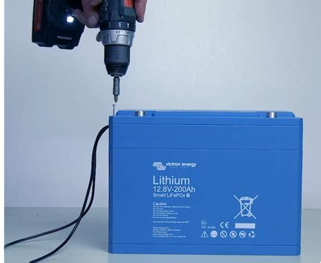 Opening The Battery Case