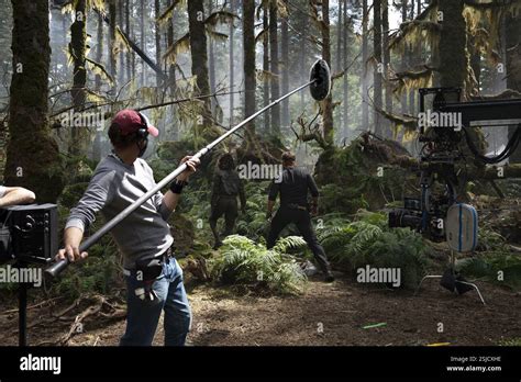 Jurassic World Dominion Year 2022 Usa Director Colin Trevorrow