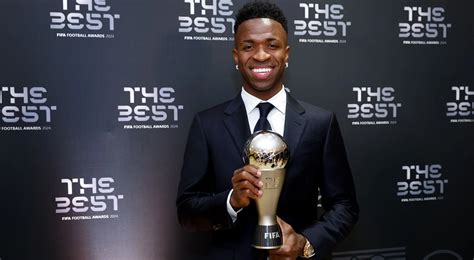 وینیسیوس جونیور از مدل موی جدید خود رونمایی کرد عکس طرفداری