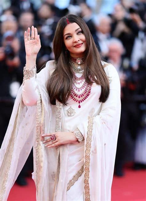 Papry যেসব নারী বুদ্ধিমতী তারা তাদের কার্যকলাপ দিয়ে অনেক কিছু বুঝিয়ে দেন।অপারেশন সিন্দুর আর