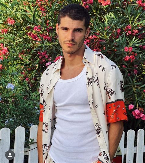 Fotos Y Datos Sobre Álvaro Mel Actor Protagonista De Un Cuento Perfecto Homosensual