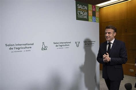 Bien Joué Emmanuel Macron Samuse Des Parodies De Lui Générées Par