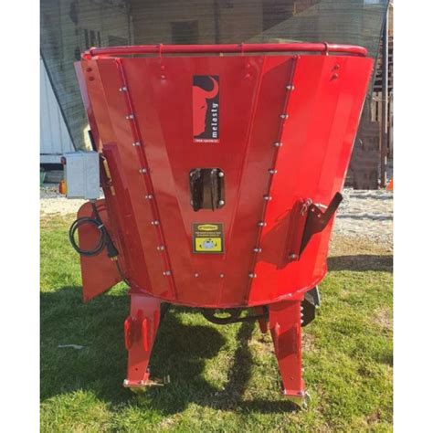 Смеситель кормораздатчик Melasty 1 5 M3 Турция 380v Агропост продажа оборудования для фермеров