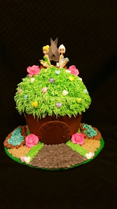 Pin By Susana Beltran On Quequitos Tinkerbell Cake Giant Cupcake Cakes Cupcake Cakes
