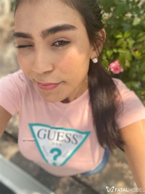 Mariana Ferreira Photo 1