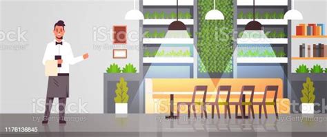 전문 웨이터 들고 메뉴를 따뜻하게 환대 현대 카페 인테리어 평평한 전체 길이 수평을 보여주는 앞치마에 아늑한 레스토랑 남자 노동자 환영 웨이터에 대한 스톡 벡터 아트 및