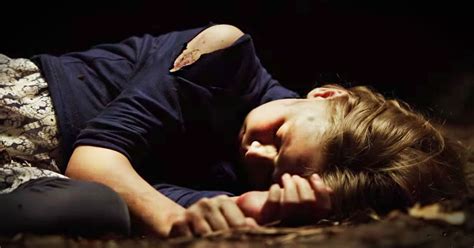 Anna Beam Falls Into Tree The Best Picture Of Beam