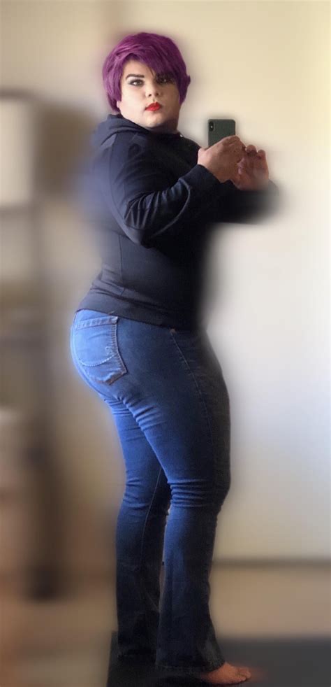 Thick Emo Girl In Very Tight Jeans Rsexygirlsinjeans