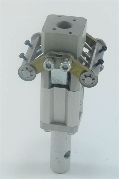 NGR 12 NEEDLE GRIPPER End Of Arm Tooling Inc