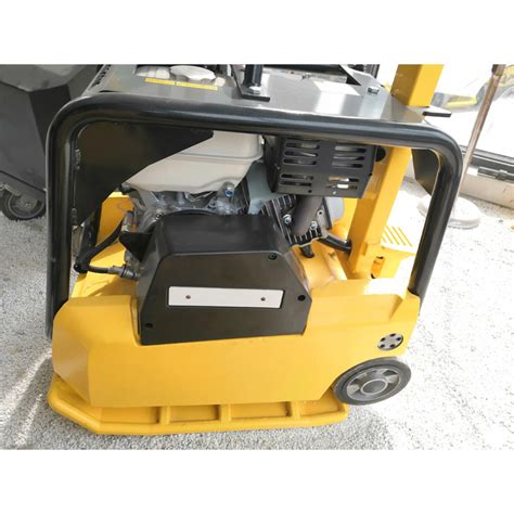 Reversible Vibratory Gasoline Engine Plate Compactor For Soil