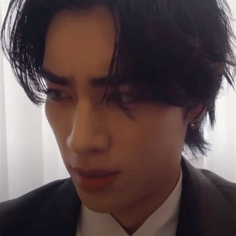 Ruby Singer Model Vocalist