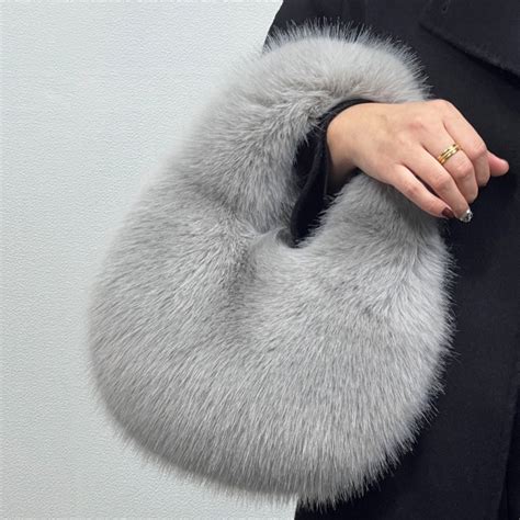 민티즈 민티즈 롱헤어 밍크 에코퍼가방 겨울 보부상가방 위시버킷