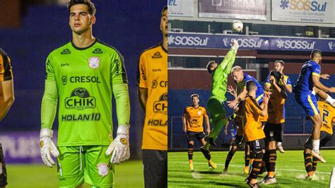 Quem é Arthur Rosseto O Goleiro Que Viralizou Mostrando A Rotina No