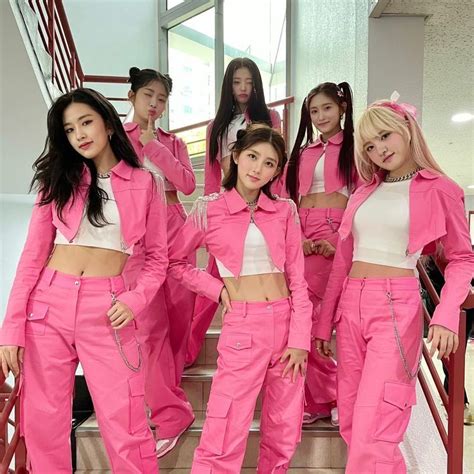 Kpop Girl Groups Kpop Girls Stage Outfits Cool Outfits K Pop Idol