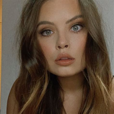 Saffron Dakota Saffron Dakota • Threads Say More