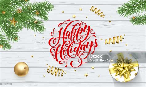 해피 홀리데이 황금 장식 인사말 카드 서 예 글꼴 흰색 나무 배경 벡터 크리스마스 나무와 새 해 선물 겨울 휴가 골드 스타 반짝 색종이 조각 장식 즐거운 연말연시 되세요