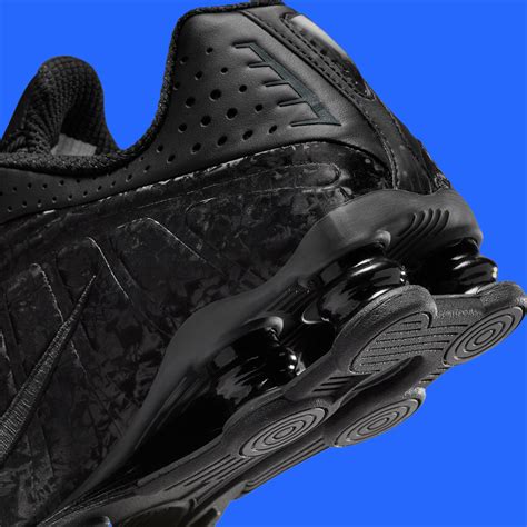 Nike Shox R4 Black Floral Hv0934 002