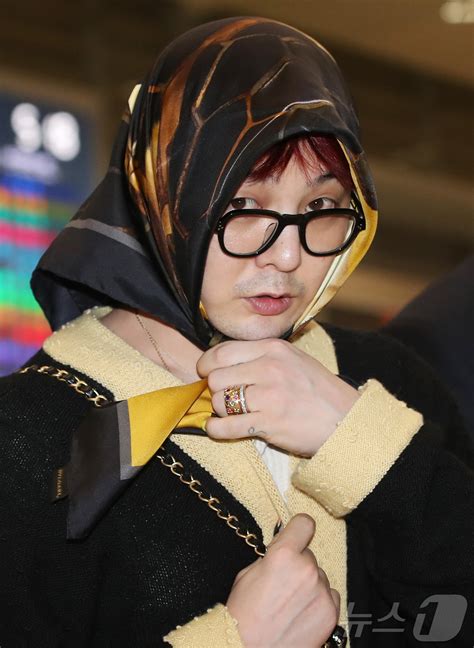 [뉴스1 ★]지드래곤 할머니 스카프와 함께 귀국…민낯에도 ‘팔팔