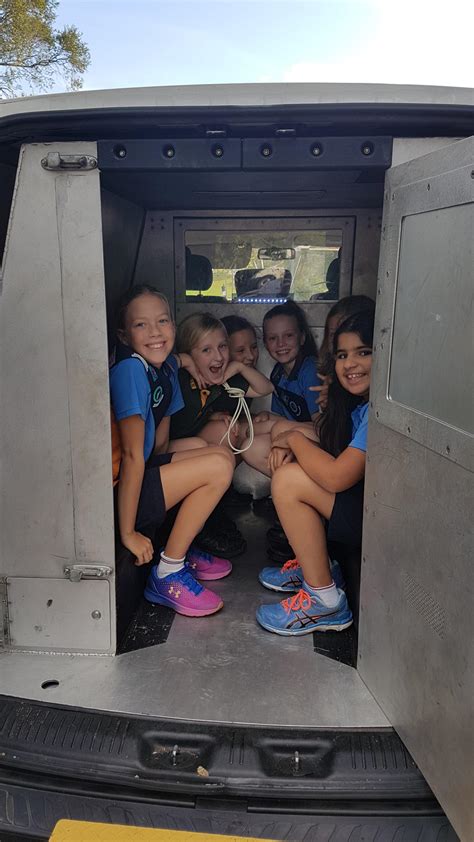 Police Visit Camp Hill Girl Guides South Brisbane