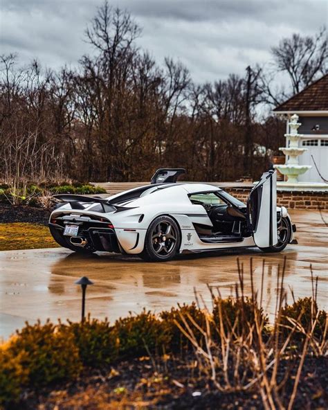 Koenigsegg Regera Hypercar In Black And White