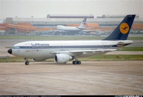 Airbus A310 203 Lufthansa Aviation Photo 0270384