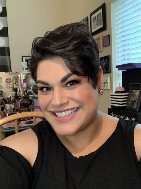 New Here Selfie R Shorthairedhotties