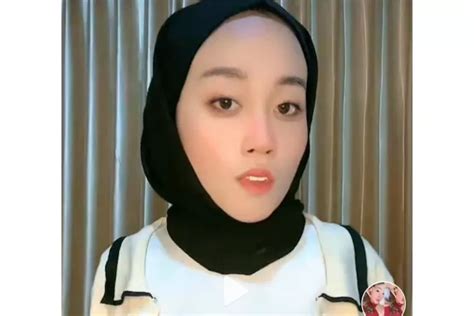 Sosok Asli Aulia Salsa Marpaung Tiktoker Berhijab Yang Hobi Pamer