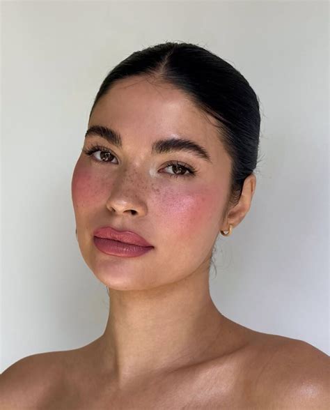 69 Effortless Natural Makeup Looks For Soft Glam Sacred Joanne
