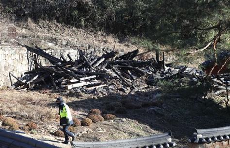 경찰 자승스님 입적 칠장사 화재 현장감식… 유서메모 필적감정도 진행 한국일보