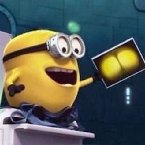 Minion Showing His Cheecks Minions Minions Funny Despicable Minions