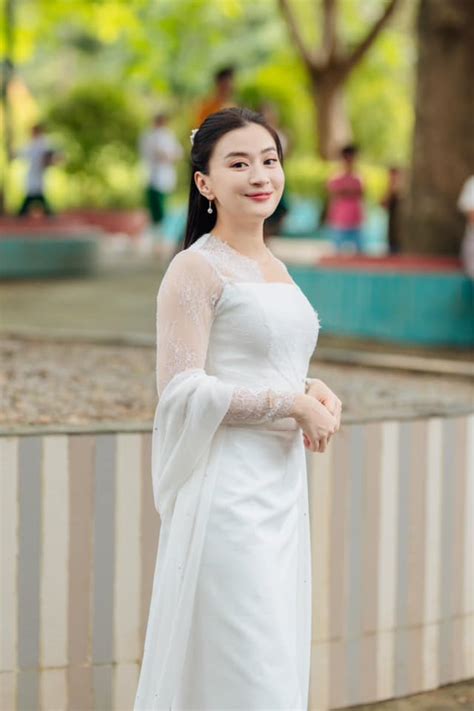 ချစ်ခင်ရတဲ့သူတွေနဲ့ မွေးနေ့ကုသိုလ်ပြုလုပ်ခဲ့တဲ့ ဝတ်မှုန်ရွှေရည်