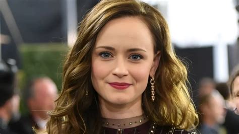 Alexis Bledel Age Height Husband Net Worth And More Biography Wallah