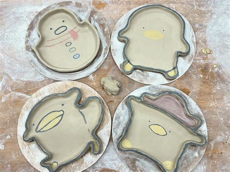 리노바 도자공방 도자기클래스•취미반•원데이클래스 접시만들기 체험 얼마 안남은 크리스마스🎄 리노바 풀노바에서는 너무 특별한 첫번째 크리스마스 ️ 크리스마스 당일에도