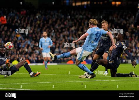 Manchester Citys Kevin De Bruyne Scoring His Sides First Goal To Level