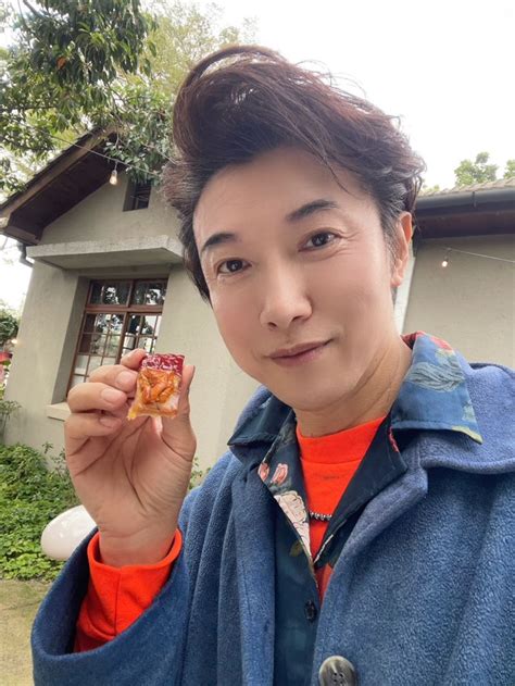 陳鴻閃到腰慘臥床!醫揭「預防之道」:咳嗽、打噴嚏也要小心 娛樂星聞 陳鴻閃到腰慘臥床!醫揭「預防之道」:咳嗽、打噴嚏也要小心 娛樂星聞