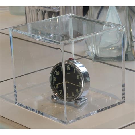 Boite De Rangement Et De Présentation Carrée En Plexiglass