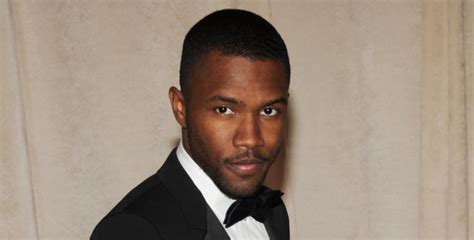 Фрэнк Оушен выпустил два новых сингла — «cayendo и «dear April Buro