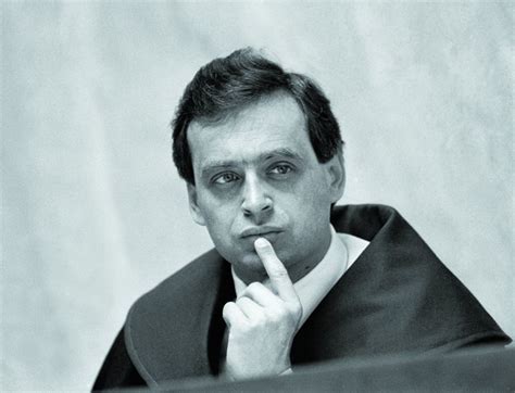 Ernest Valko - spectator.sme.sk