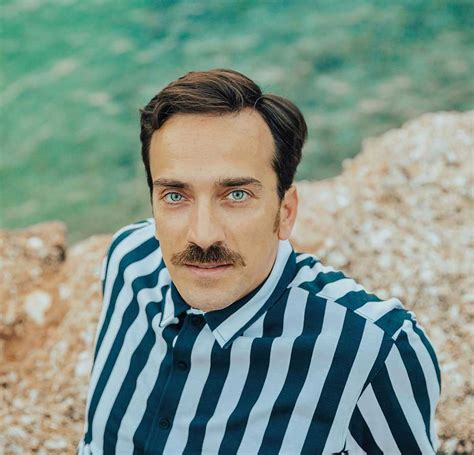 Δημήτρης Σαμόλης Οτιδήποτε με φοβίζει αποτελεί κριτήριο να τρέξω προς τα εκεί Συνεντεύξεις