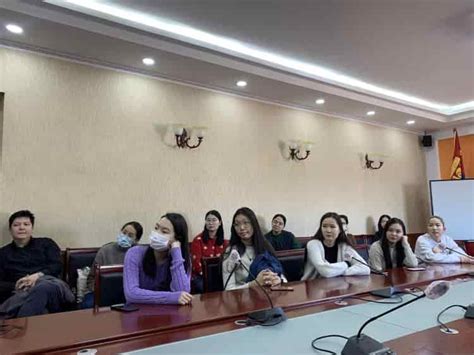 Хэлний туршилт судалгааны төвийн ээлжит семинар боллоо Монгол Улсын Их Сургууль