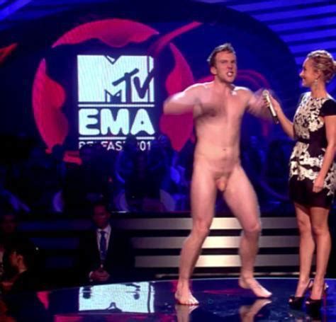 Brave Public Showings Or Dares Page LPSG