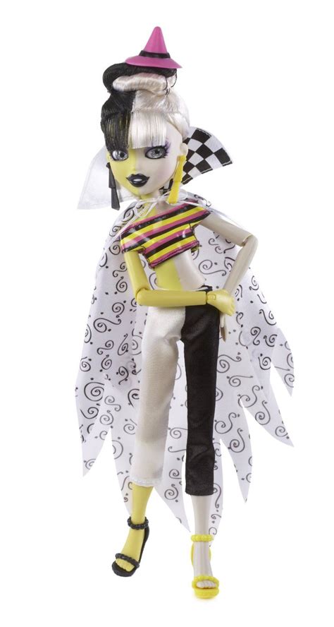 Bratzillaz Switch A Witch Doll Single Pack Style 1 Witch Doll