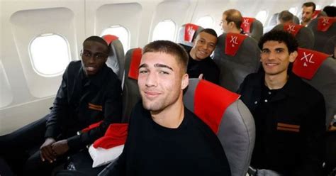 미친 회복력 음바페 부상 3주 아니었어 Ucl 릴전 명단 포함→ 원정길 동행 포착 출전 가능