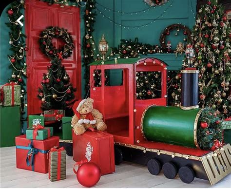 საგურამო სახლისა და ეზოს დეკორირება თემატიკა საახალწლო გარე კიბეები ეზო სახლი გარედან