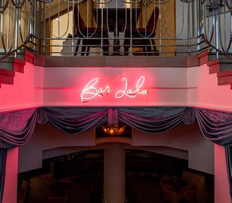 Cocktail Bar And Lounge Bar Lala Leña Restaurante