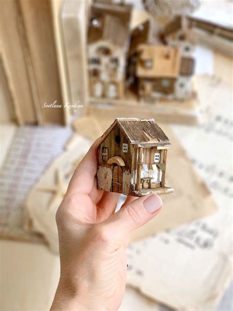 Держатель для книг Волшебный город домики дрифтвуд арт заказать на Ярмарке Мастеров