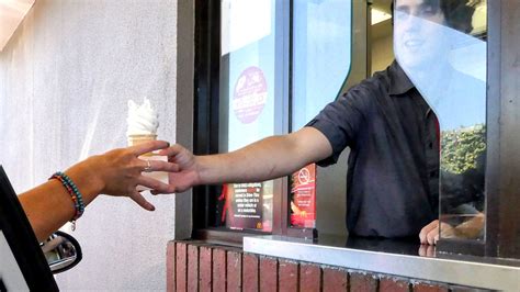 Mcdonalds Is Now Allowed To Fix Its Broken Ice Cream Machines
