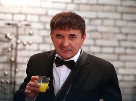 Mitar Mirić Priznaje Da Je Preterao što Je Uhvatio Za Zadnjicu Brazilku Iz Spota